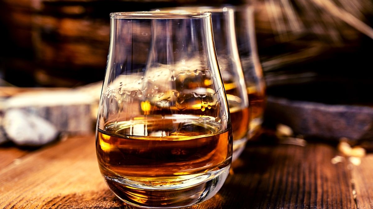 The 7 Types Of Whiskey Explained | Whiskey Rocks
